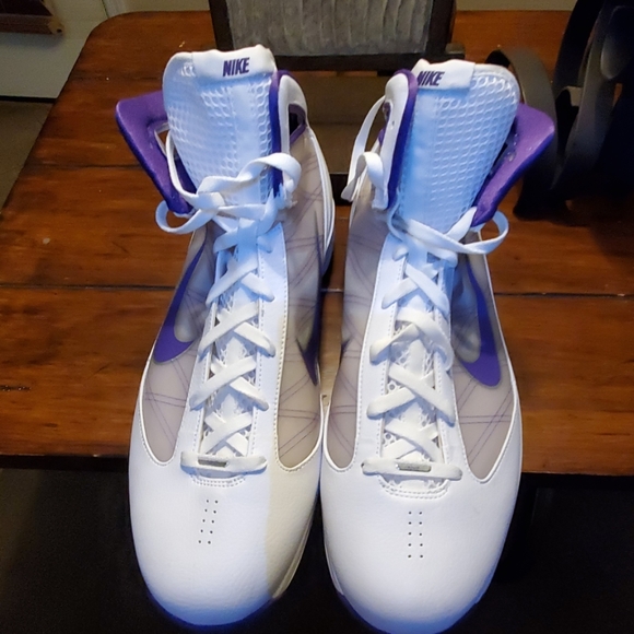 Nike | Shoes | Nike Flywire Technology Hyperize Sneakers | Poshmark